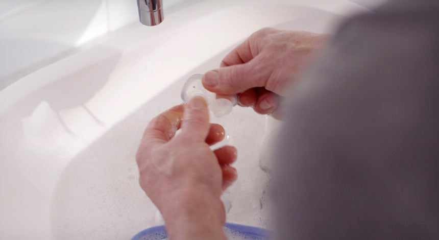 How to Clean Your Mask | ResMed